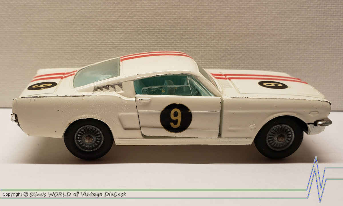 Corgi 320 Ford Mustang Fastback