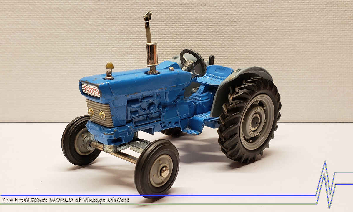 Corgi 67 Ford 5000 Super Major Tractor