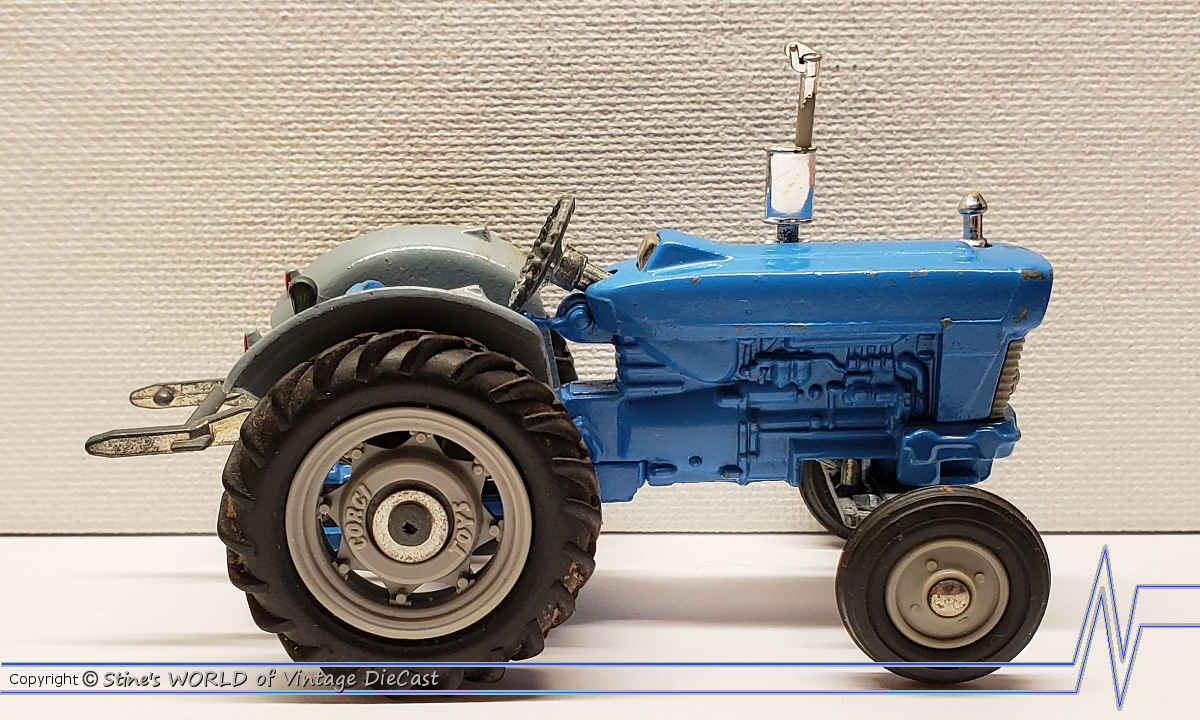 Corgi 67 Ford 5000 Super Major Tractor
