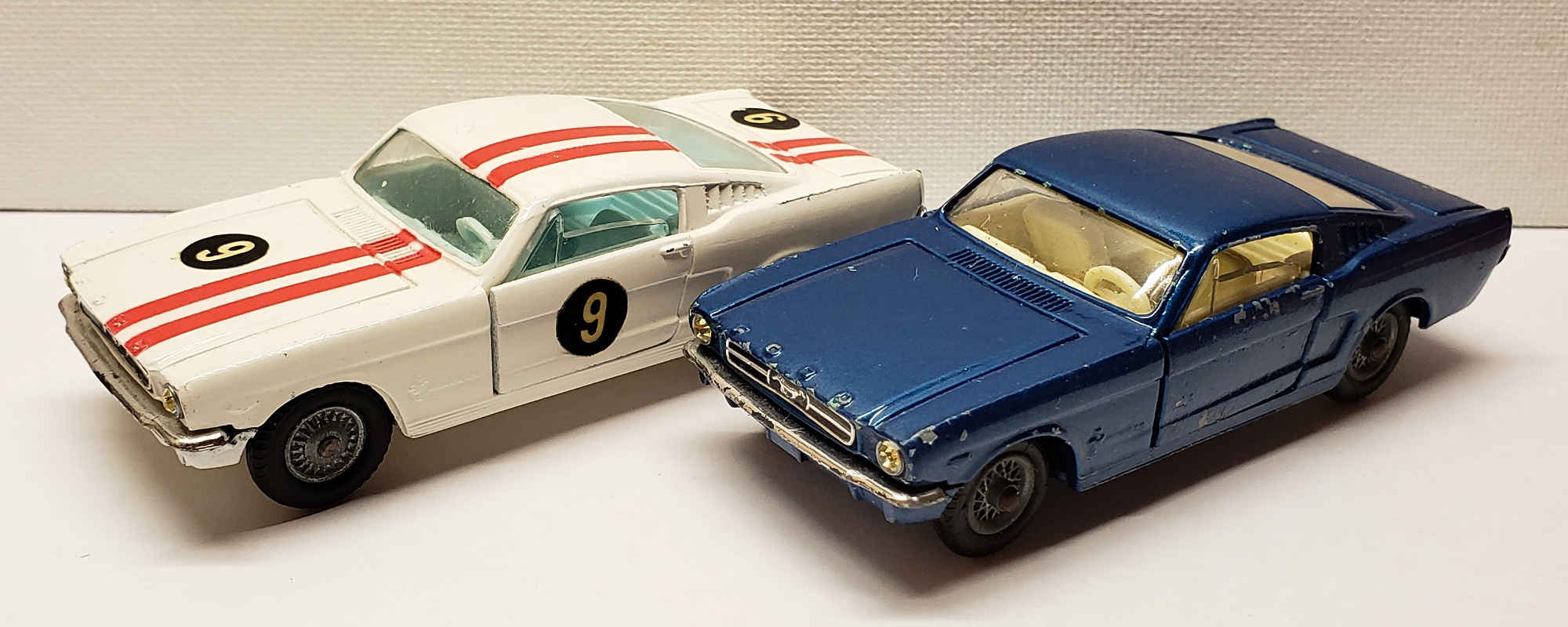 Corgi 320 Ford Mustang Fastback