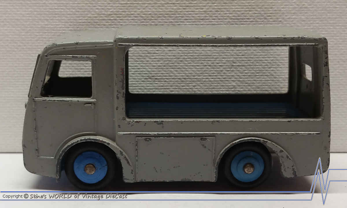 Dinky 30v/490/491 Electric Milk Float Van