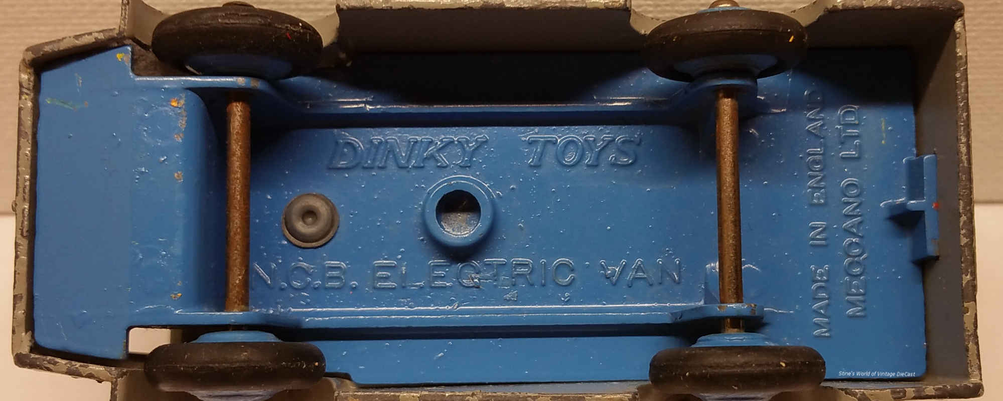 Dinky 30v/490/491 Electric Milk Float Van