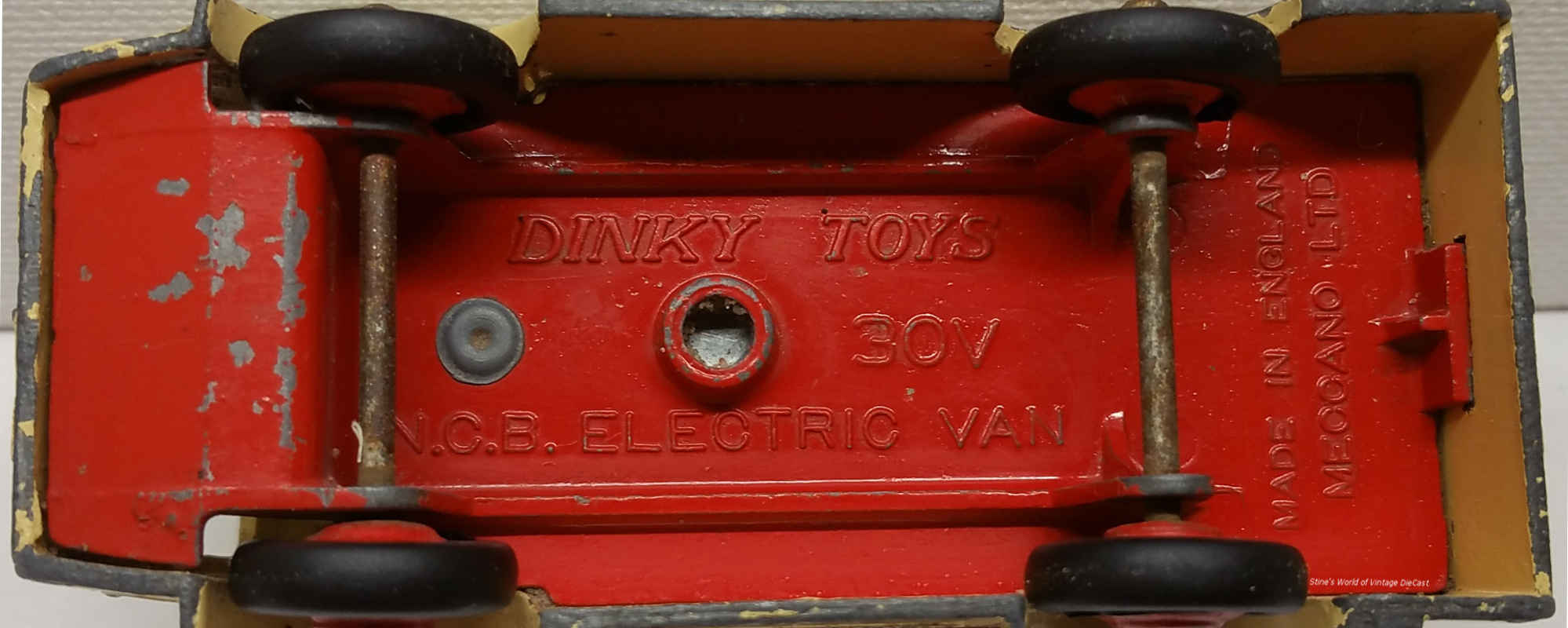 Dinky 30v/490/491 Electric Milk Float Van