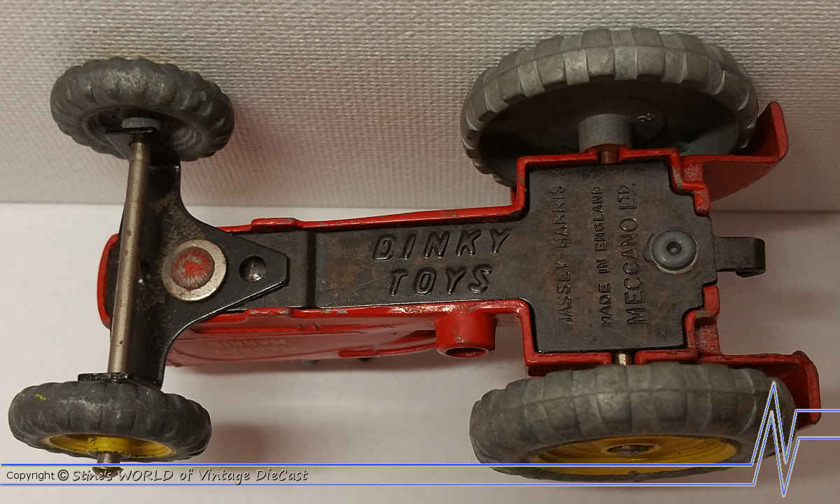 Dinky Toys 27a/ 300 Massey Harris Tractor