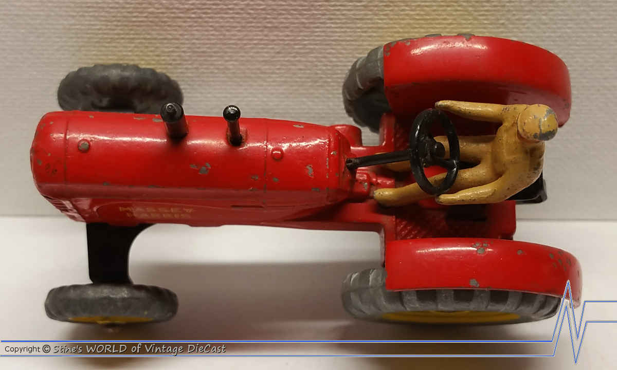 Dinky Toys 27a/ 300 Massey Harris Tractor