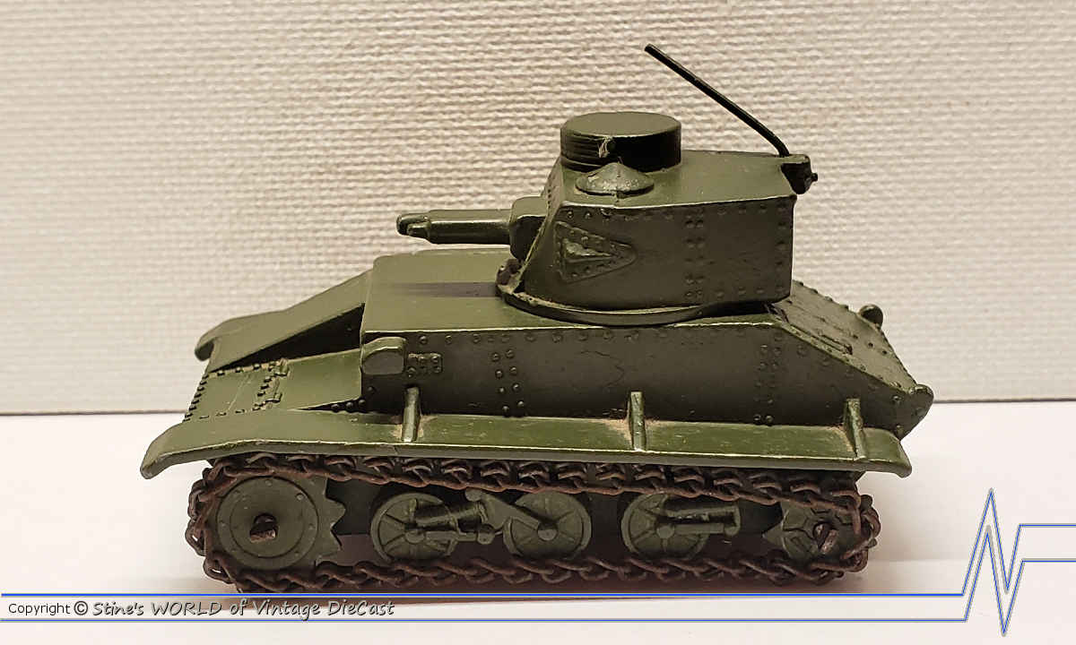 Dinky 152a Light Tank