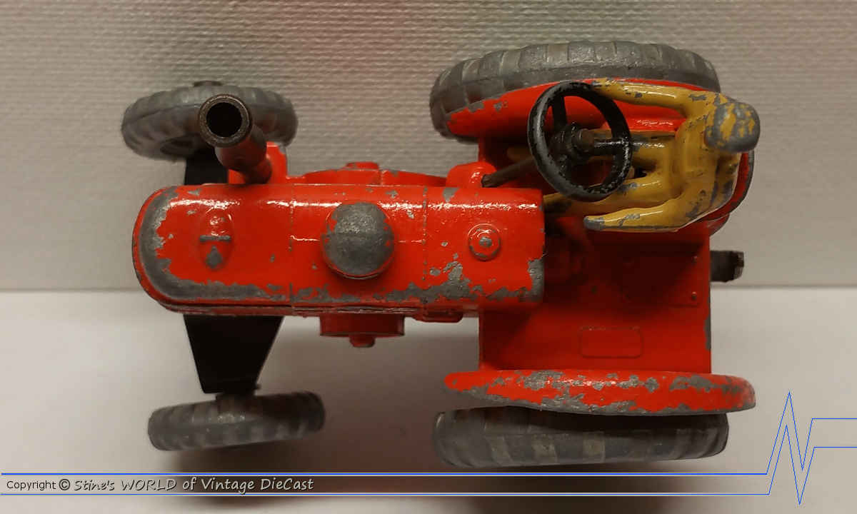 Dinky 27n/301 Field Marshal Tractor