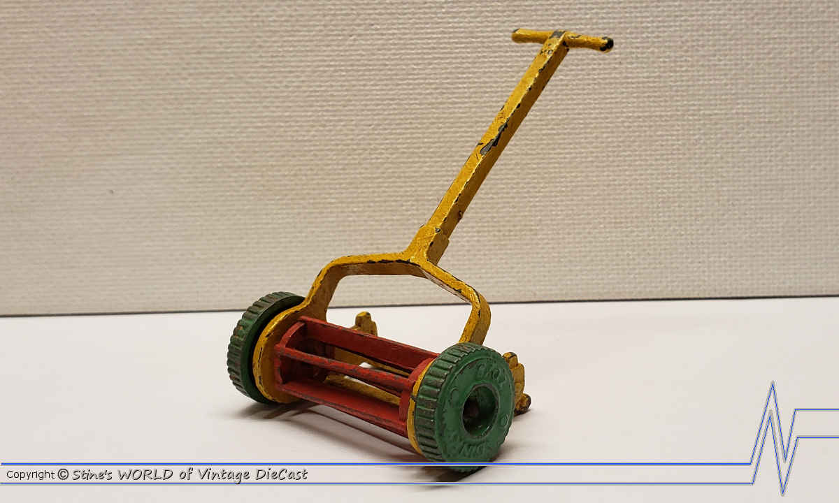Dinky 105e/384 Grass Mower