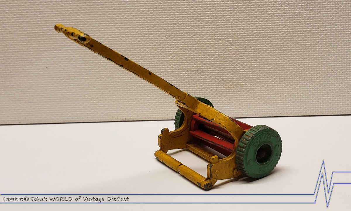 Dinky 105e/384 Grass Mower