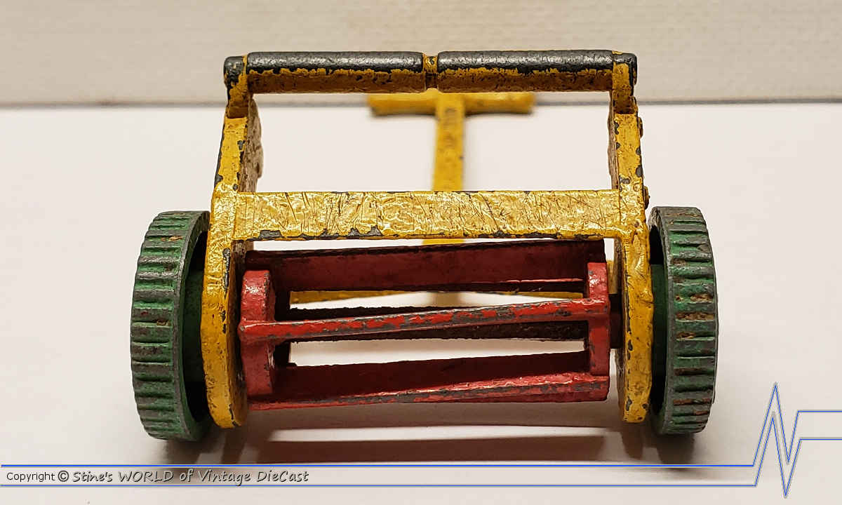 Dinky 105e/384 Grass Mower